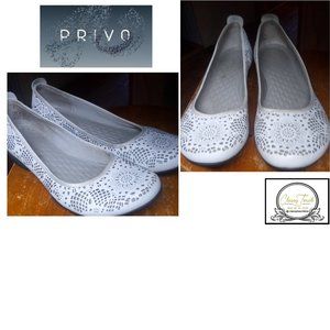 Privo | Shoes | Privo Clarks White Leather Lace Look Flats Size 7m ...